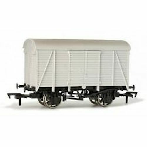 Dapol A012 Unpainted Box Van OO Gauge - themodellerstoolbox.com