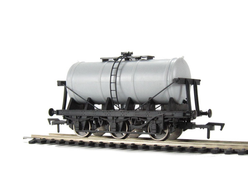 Dapol A021 6 Wheel Milk Tanker - Unpainted OO Gauge ...