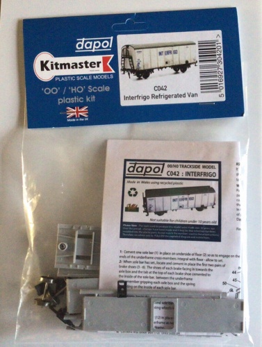 Dapol C042 Interfrigo Refrigerated Van Kit OO Gauge ...